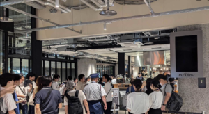 9/6、re:Dine 大阪がオープン！初日から行列が。TV番組ではオープン2週間で8件ご紹介いただきました – favy公式ブログ favicon(ファビコン)