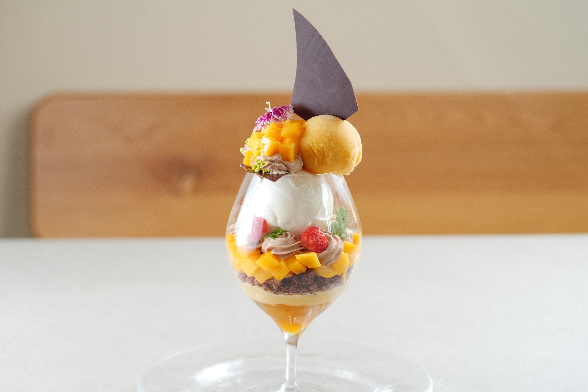 【reDine 新宿 入居店舗紹介 3】神楽坂で話題の夜パフェ専門店の味を、新宿で昼から?!『コヨイノパフェ（スタンド）』 – favy公式ブログ favicon(ファビコン)